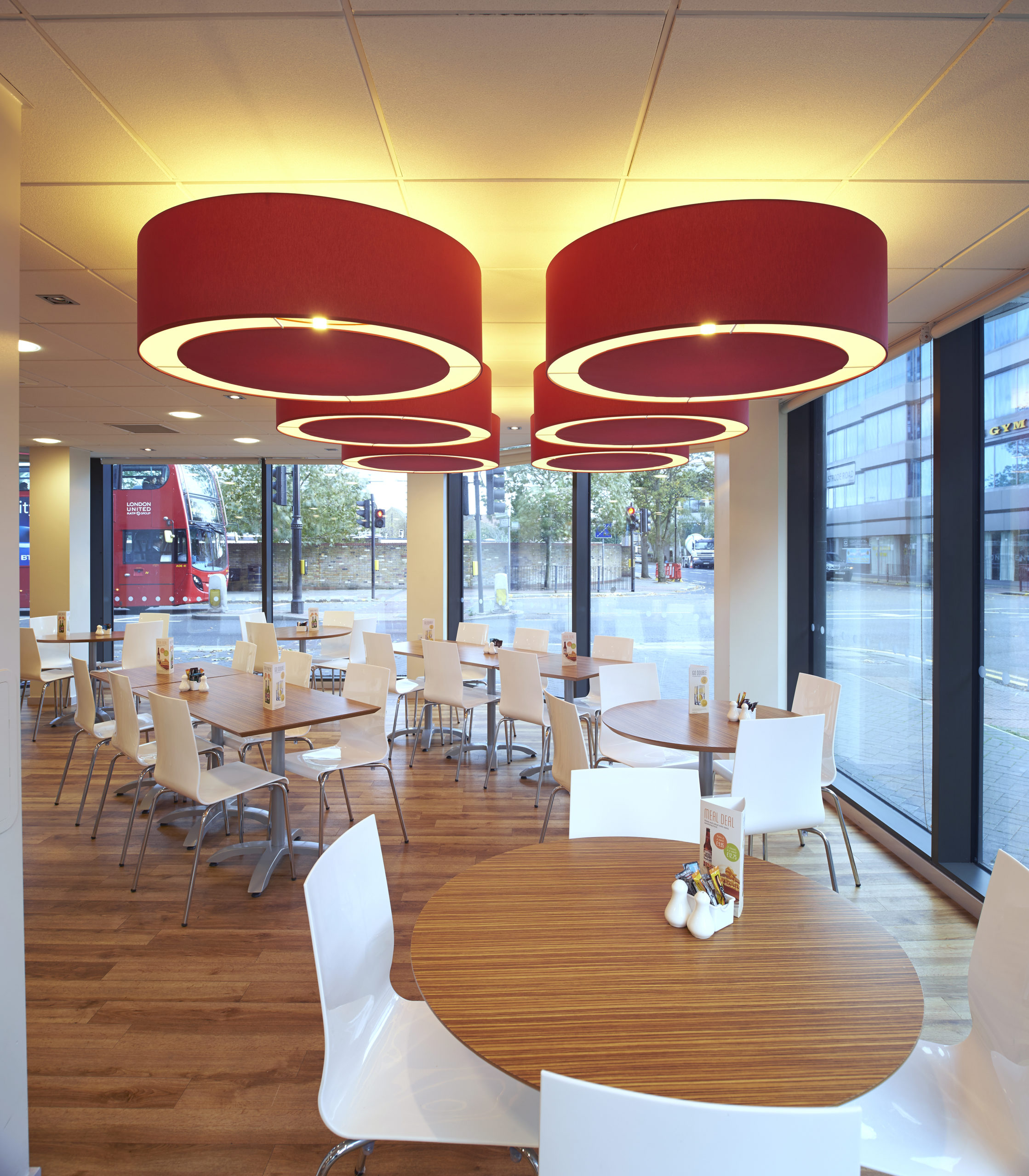 128 Bedroom Travelodge, Hounslow, Middlesex - Barnes Construction
