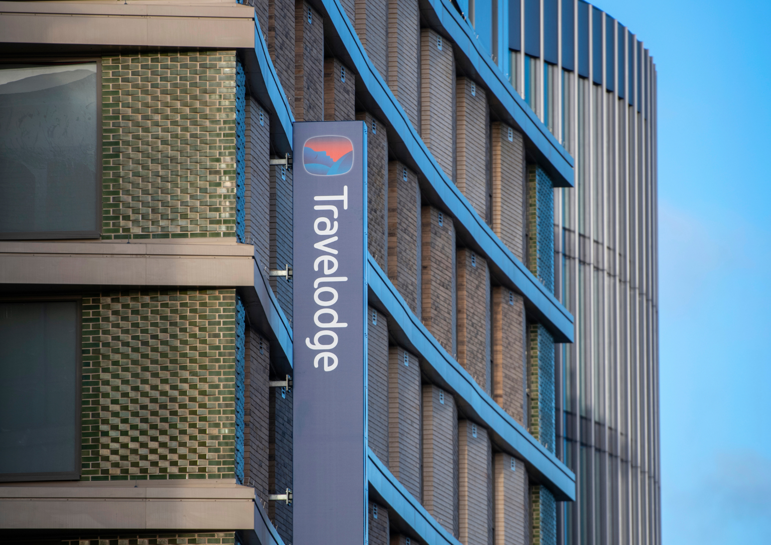Travelodge to open 85th London Hotel - Barnes Construction